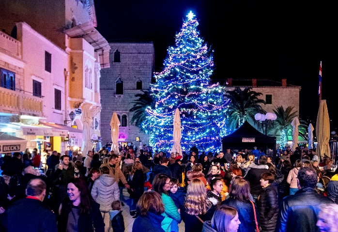 Grad Rab u 2019. godini zabilježio odlične turističke rezultate - KIGO ...