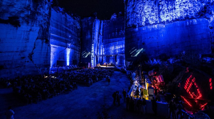 VEČERAS SPEKTAKL ELEKTRONSKE GLAZBE U CAVE ROMANE - KIGO.hr | KIGO.hr